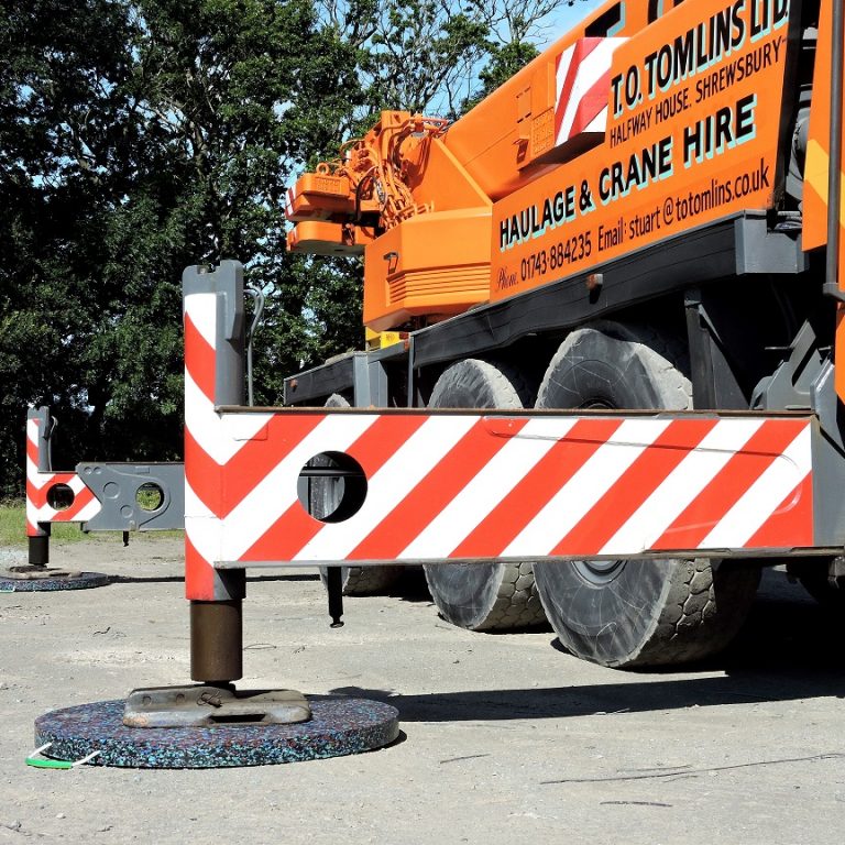 Outriggerpads.co.uk | Polyethylene Outrigger Pads, Spreader Plates etc.